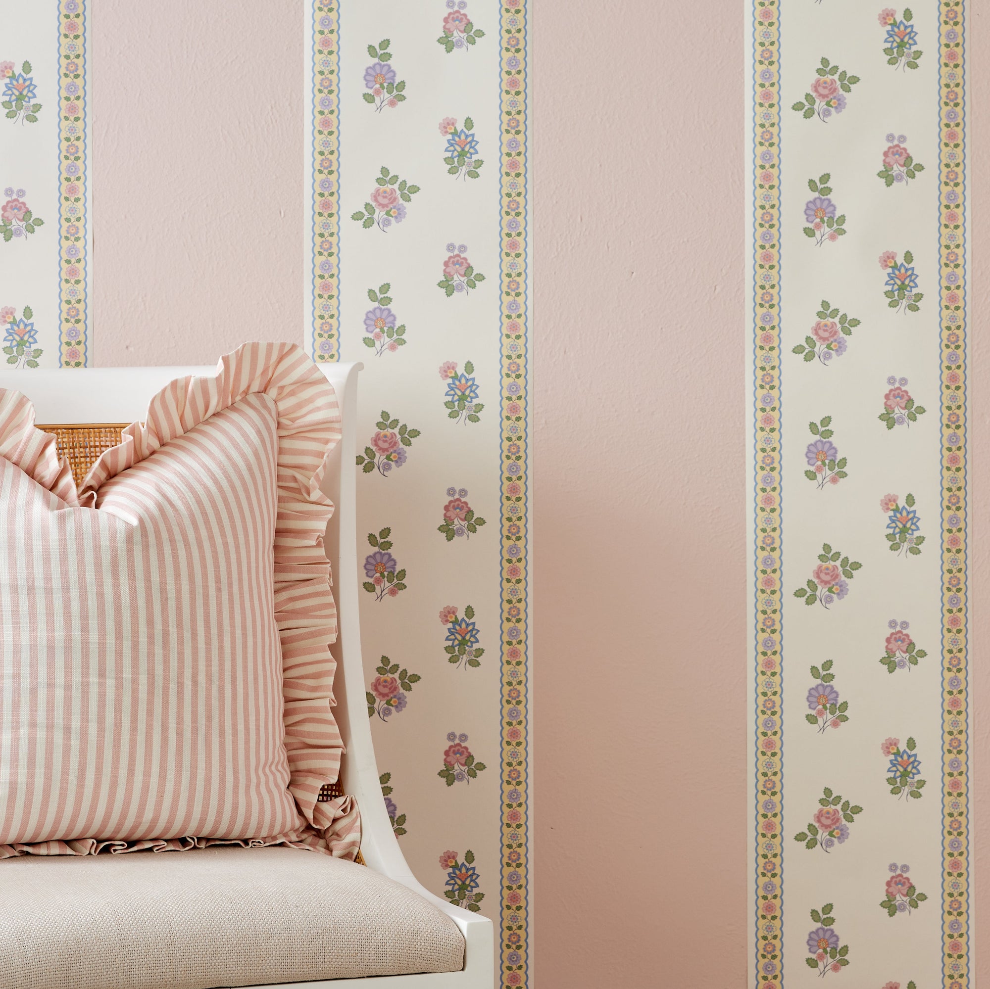 Catalina Border Wallpaper | Floral Wallpaper | Caitlin Wilson